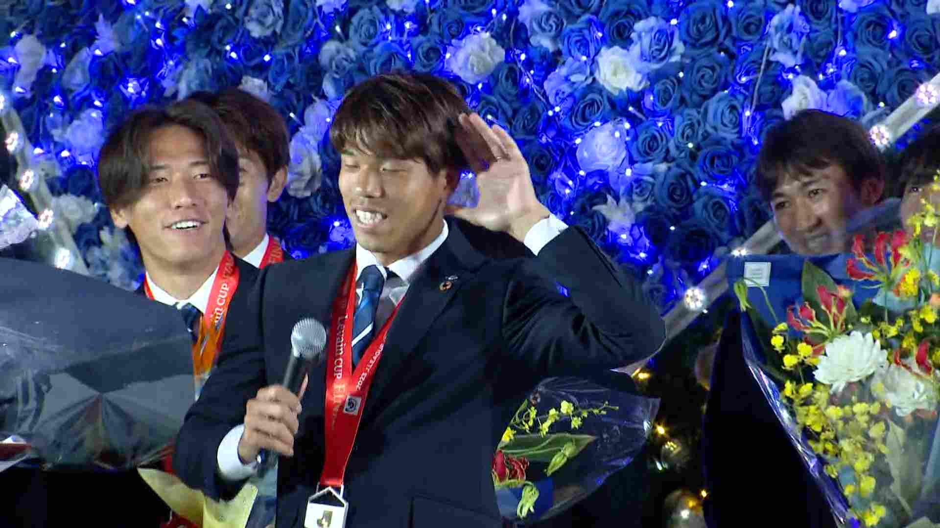 「みんながMVP。みんな、最高でした」祝勝会でアビスパ選手たち、ファンと喜び分かち合う - RKB毎日放送