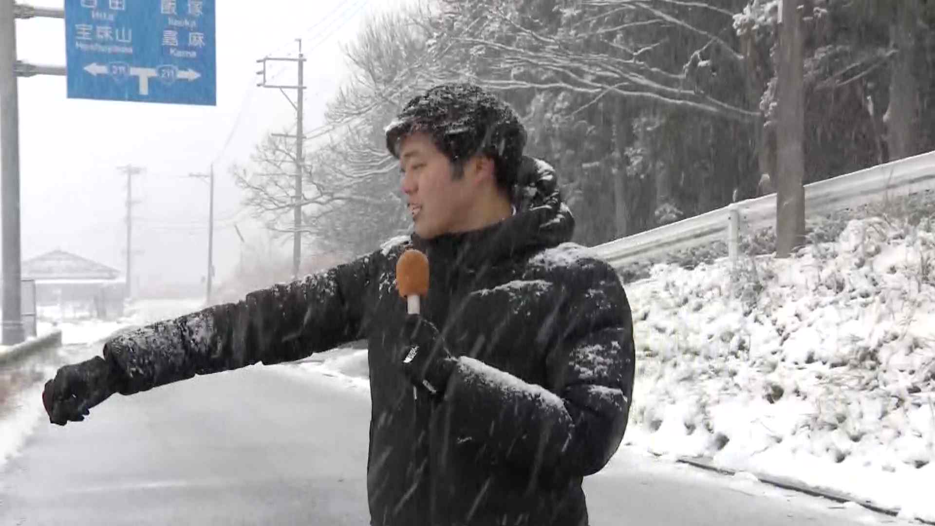 「夏タイヤ」で峠に…JAFに密着すると車2台がスリップして立ち往生していた…金曜日の昼前にかけて平地でも「大雪」のおそれ - RKB毎日放送
