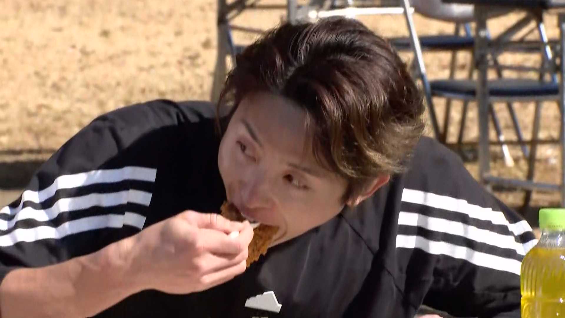 V奪還誓うホークス「周東」選手会長 宮崎で自主トレ センターのポジション争いも激化 - RKB毎日放送