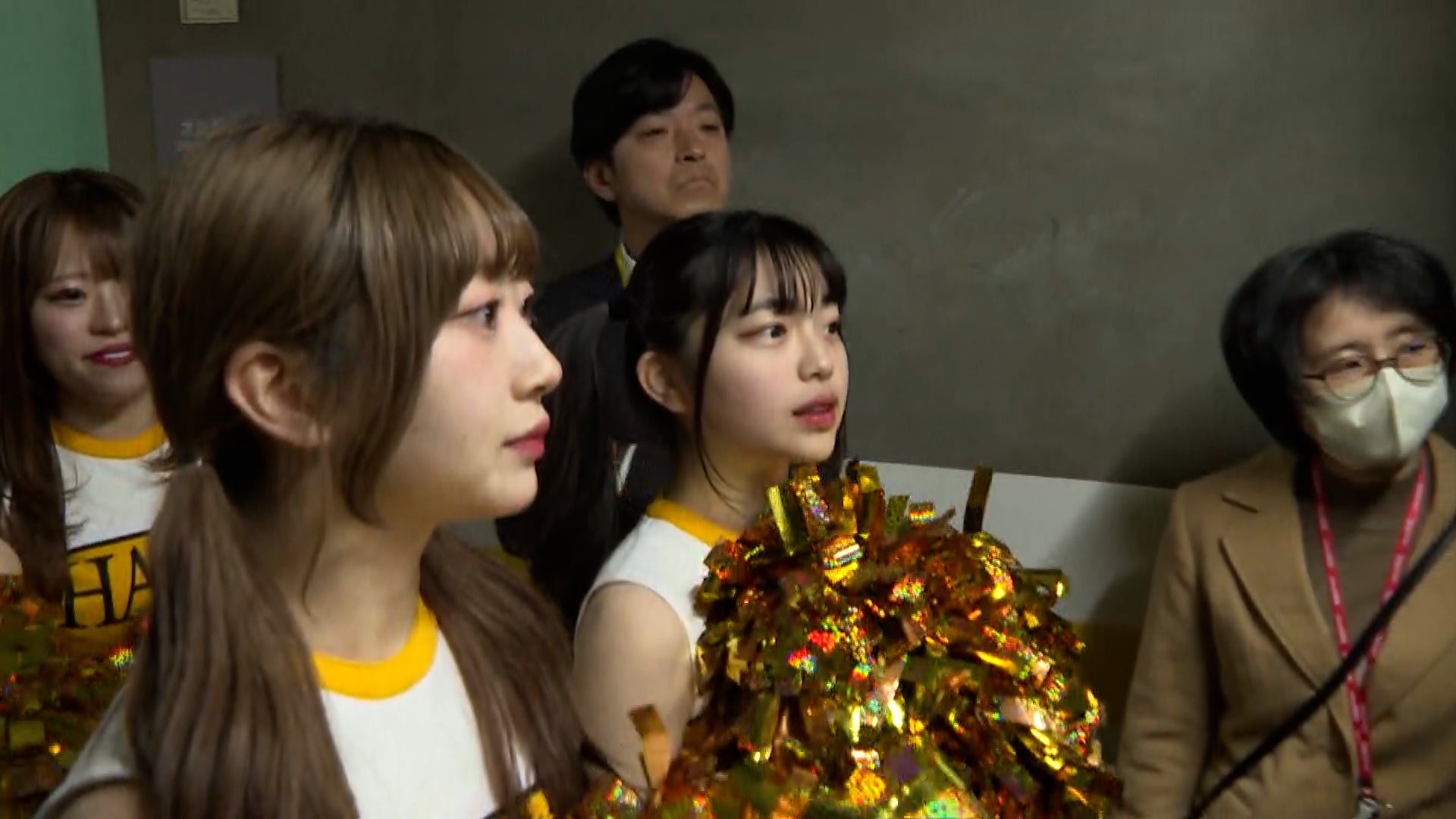 「ハニーズになるために生きてきた！」キレのあるダンスと飛び切りの笑顔で ホークス勝利を願う新メンバー - RKB毎日放送