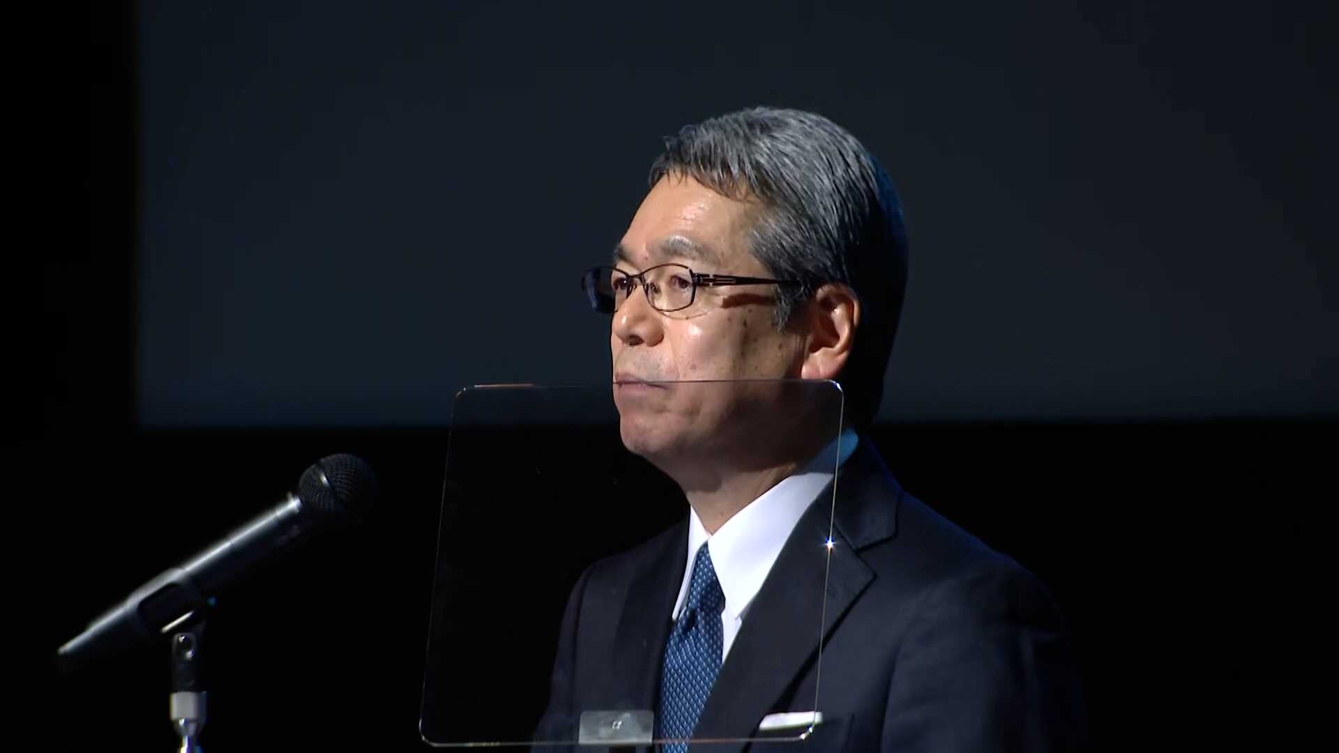 「初任給を4万5000円上げます」新社会人にサプライズ昇給 ホークスの入社式は「入団会見」方式で - RKB毎日放送